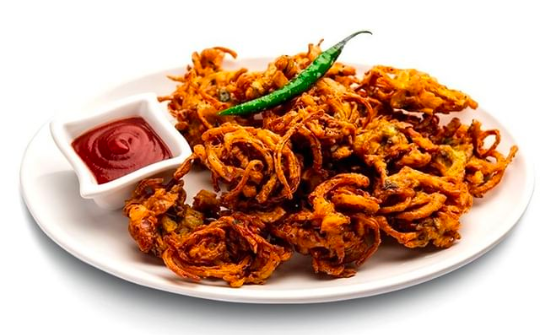 Kanda (Onion) Bhaji Recipe: Crispy Onion Fritters for a Perfect Tea ...